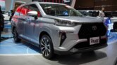 Veloz Hybrid V Vs Q, Selisihnya Bukan Cuma Fitur dan Ini yang Benar ...