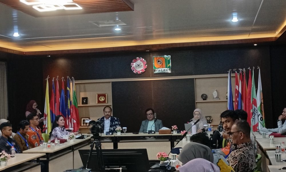 Kemendikdasmen dan SEAMEO BIOTROP Bekali Guru SLB, Urban Farming Jadi ...
