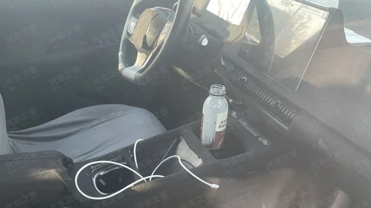 Interior BYD Dolphin G Mulai Terbuka, Kabin Simpel dengan Tombol Fisik ...