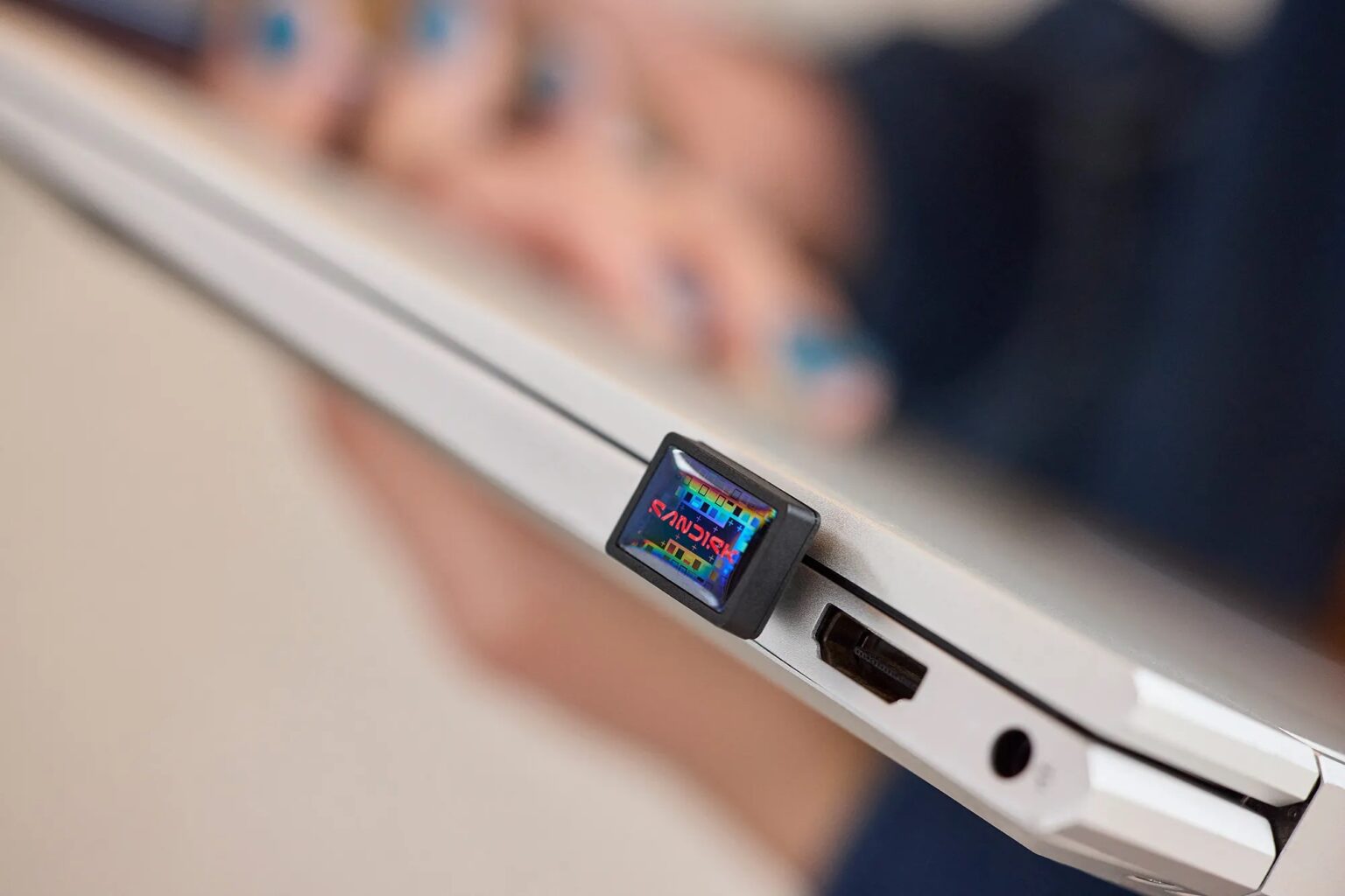 SanDisk Extreme Fit USB-C Masuk Indonesia, Flash Drive 1TB Terkecil ...