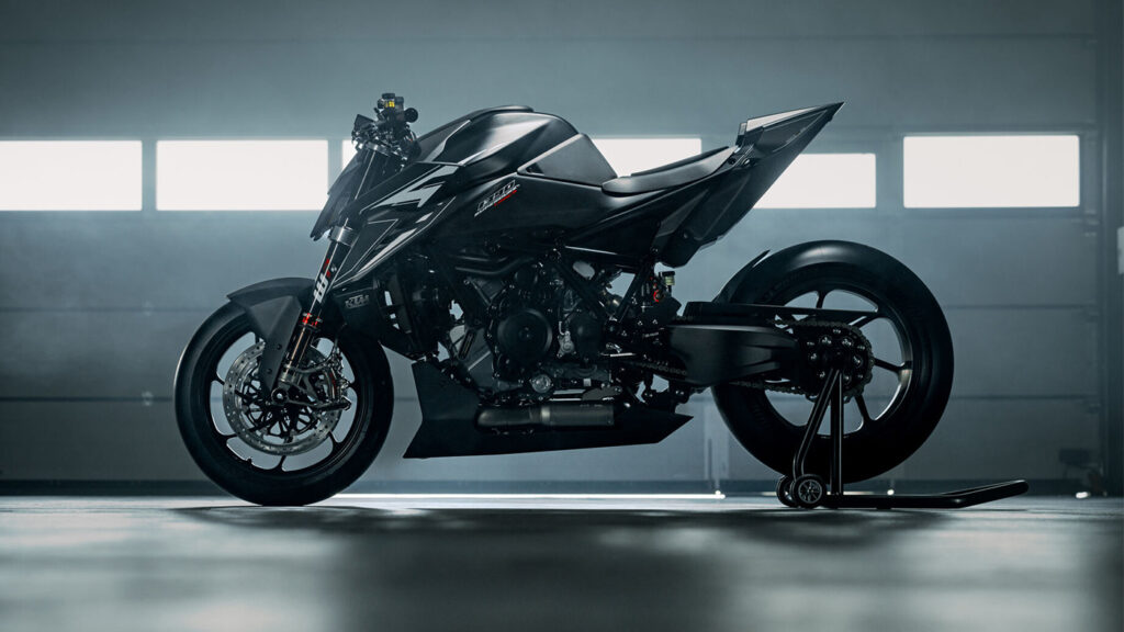 KTM 1390 Super Duke RR Track, Naked Tanpa Fairing Ini Cuma 100 Unit di ...