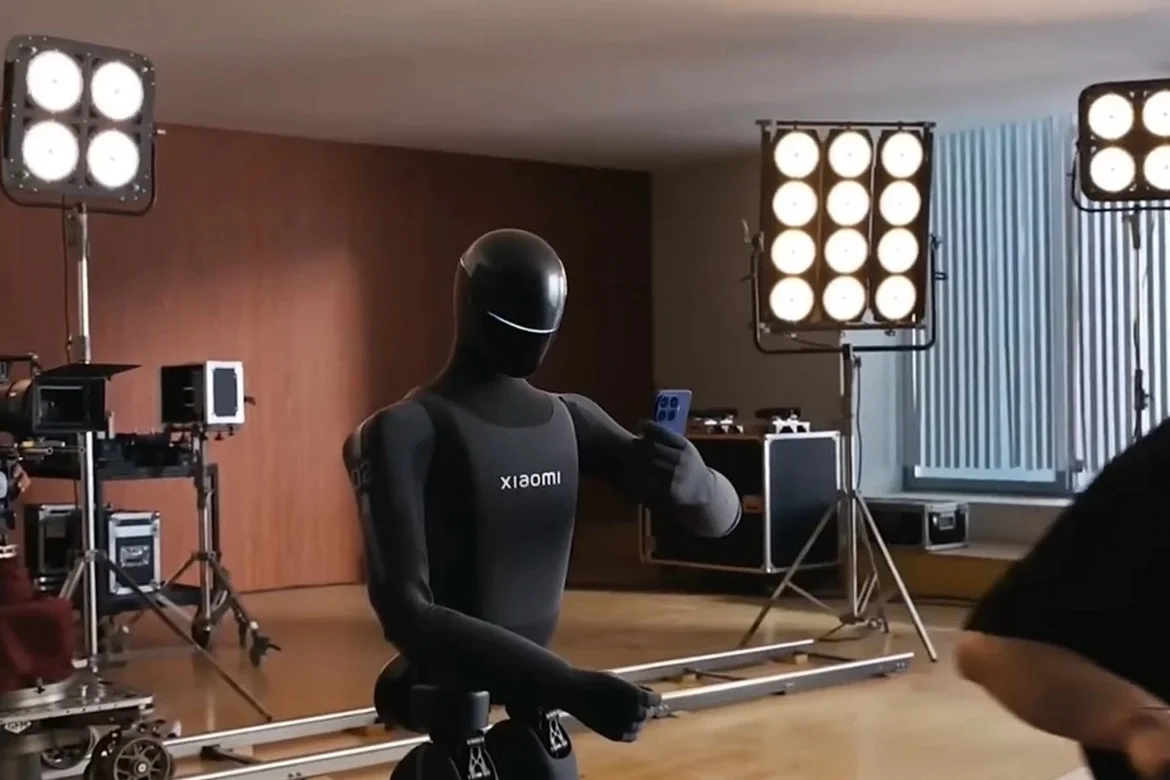 Robot Humanoid Xiaomi Jago Foto Pakai Xiaomi 17T Pro, Gerakannya Makin ...