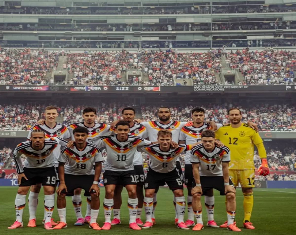 Timnas Jerman Gratiskan Bus Ke Stadion, Cara Mereka Menjawab Biaya ...