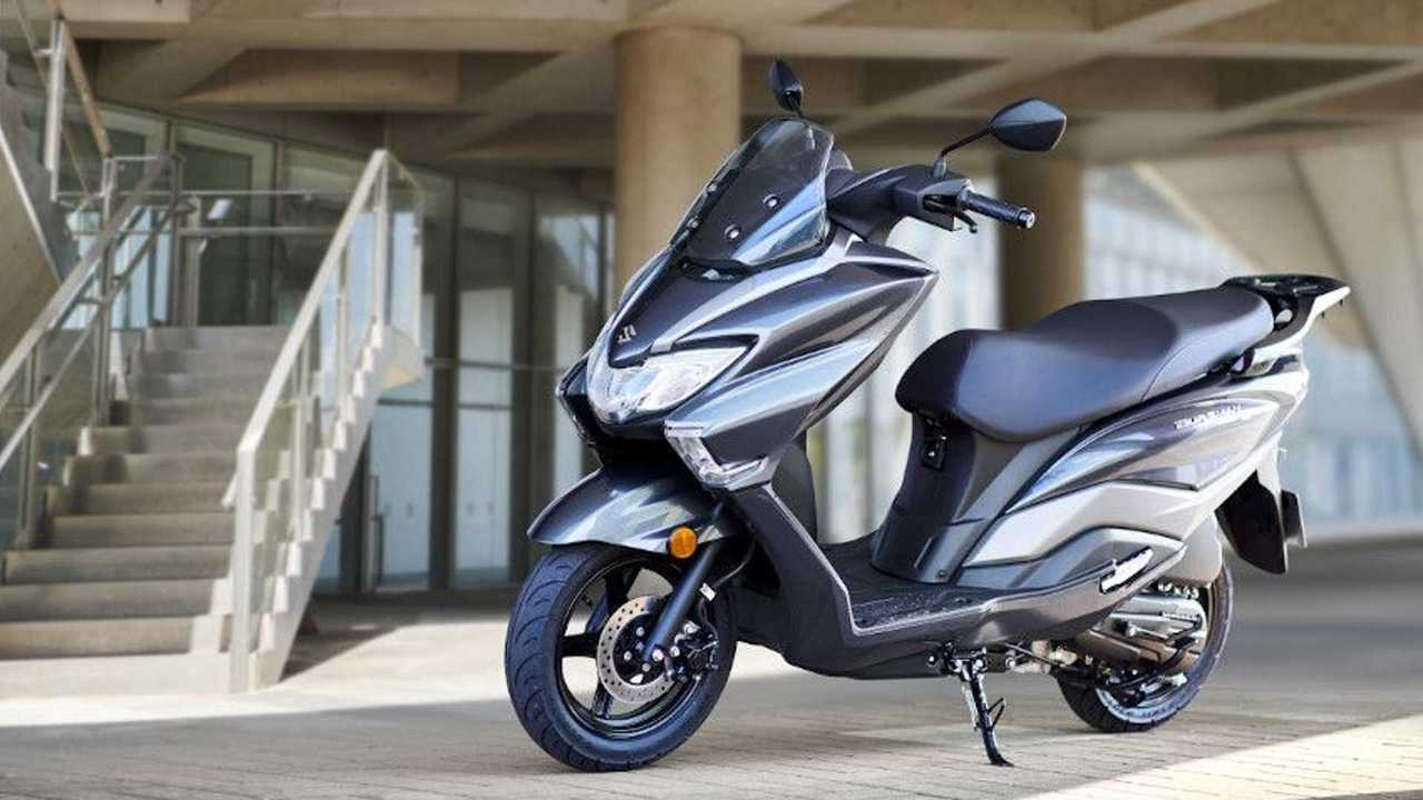 Suzuki Burgman Street 125EX, Rasa Maxi Scooter di Skutik 125 Cc yang ...
