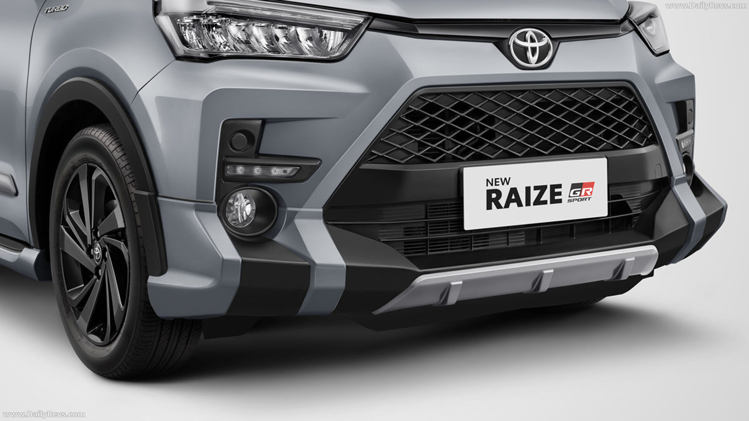 Toyota Raize 1.0 GR Sport CVT One Tone 2026 Dijual Segini, SUV Sporty ...