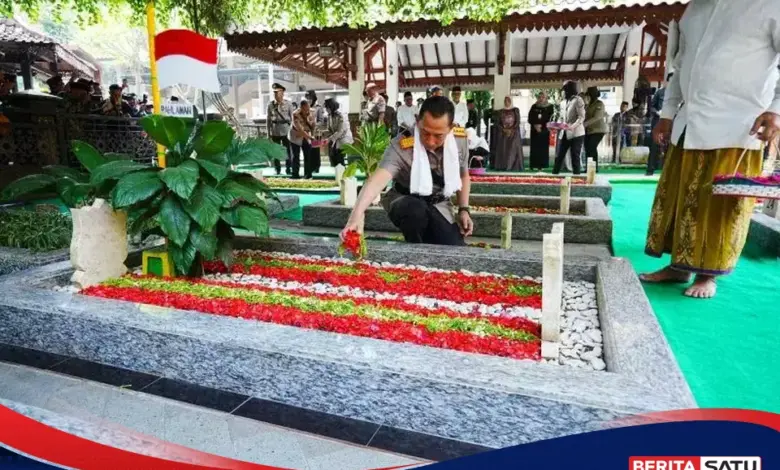 Ziarah Ke Makam Gus Dur, Kapolri Kenang Api Reformasi Polri