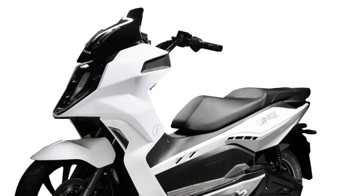 Motor Listrik Rp31,5 Jutaan Ini Punya TFT Adaptif, Tarikan Responsif ...
