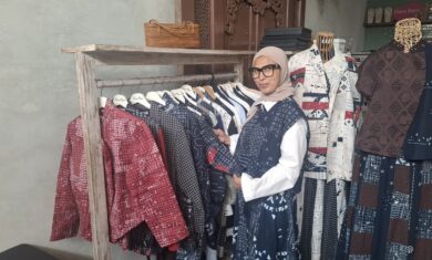 PHK Menjadi Titik Balik, Dara Baro Ubah Sisa Kain Jadi Fesyen Kelas Dunia