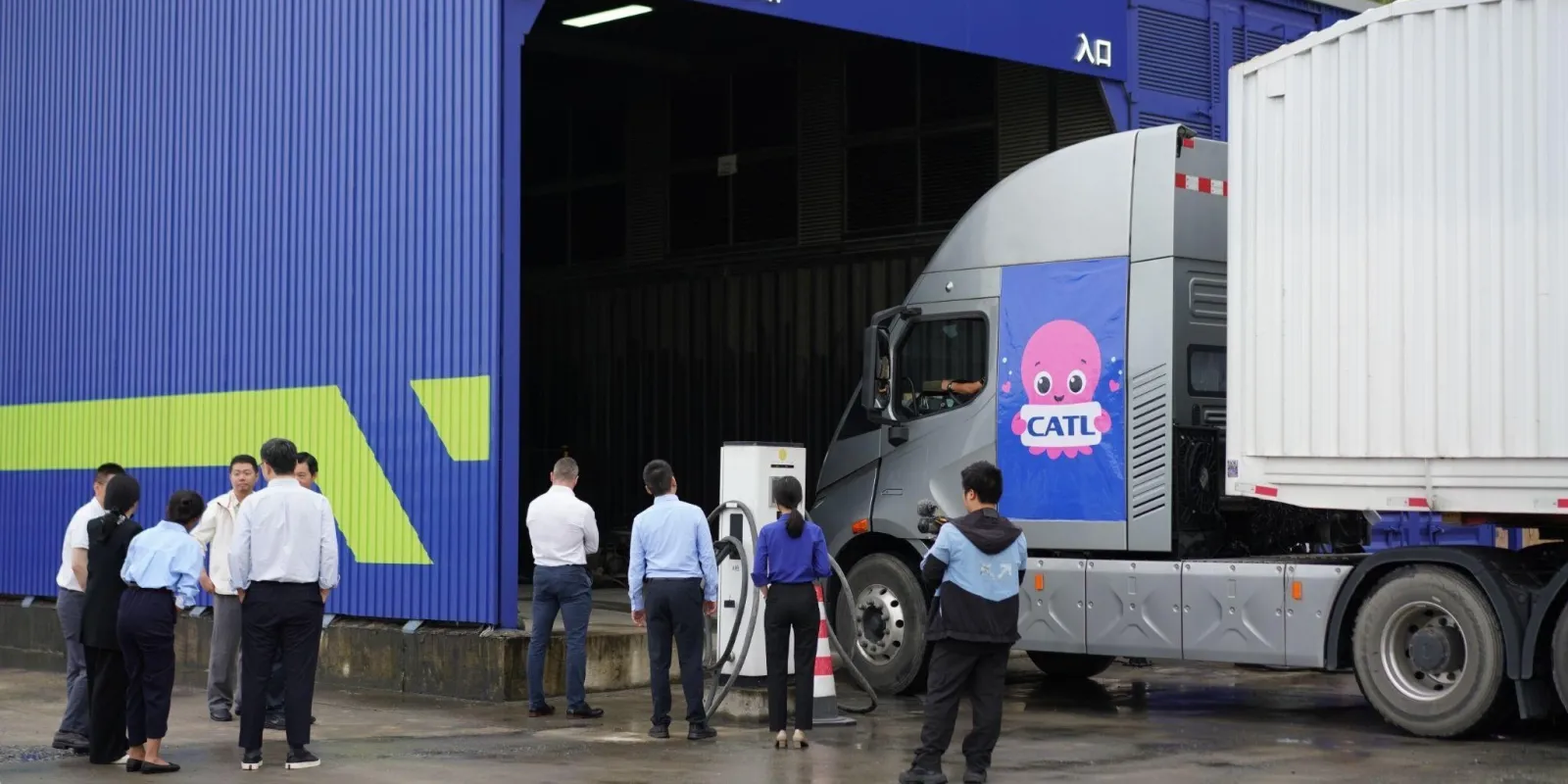 CATL Masuk Eropa Dengan Truk Tukar Baterai, Inggris Jadi Pintu Masuk 2027
